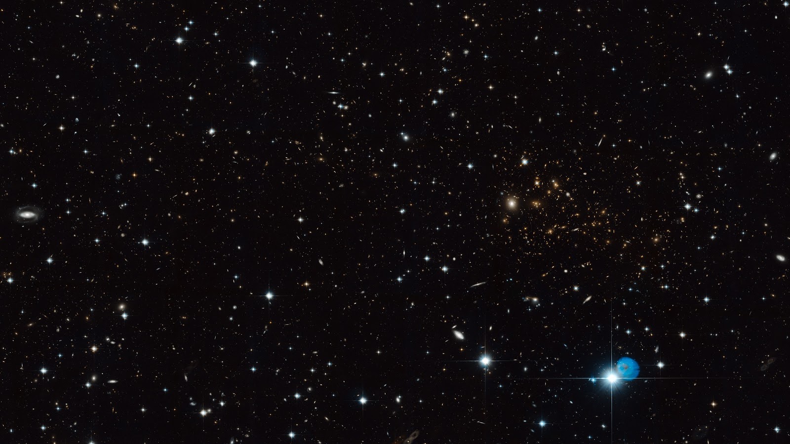 Hubble image of galaxy cluster MACS J0717 | Earth Blog