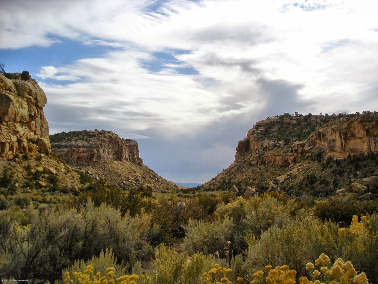 The Southwest Through Wide Brown Eyes: Thompson Springs, a Mostly Ghost ...