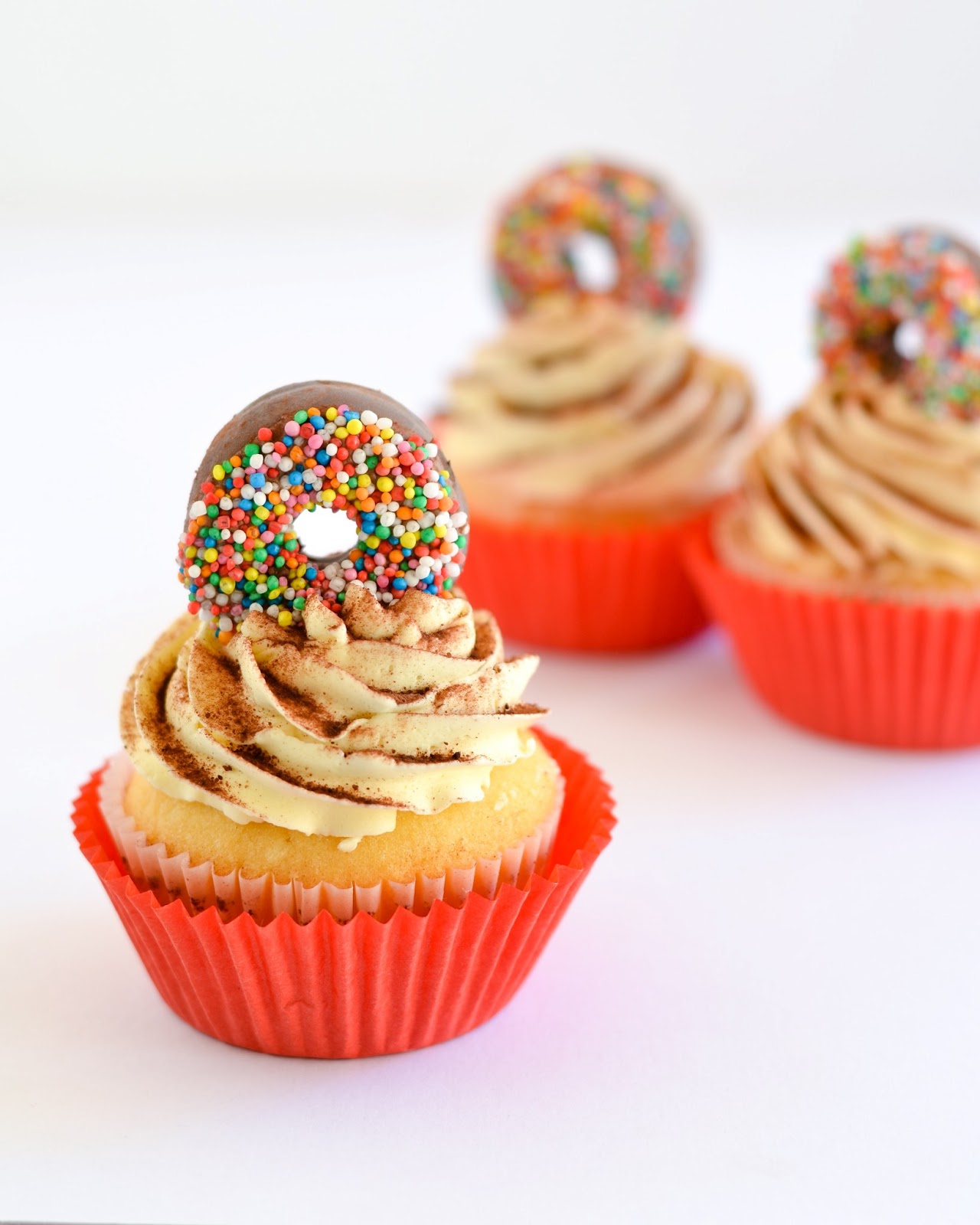 Officially 21 /-/ Fat kid birthday cupcakes for a Fat kid party. | The ...