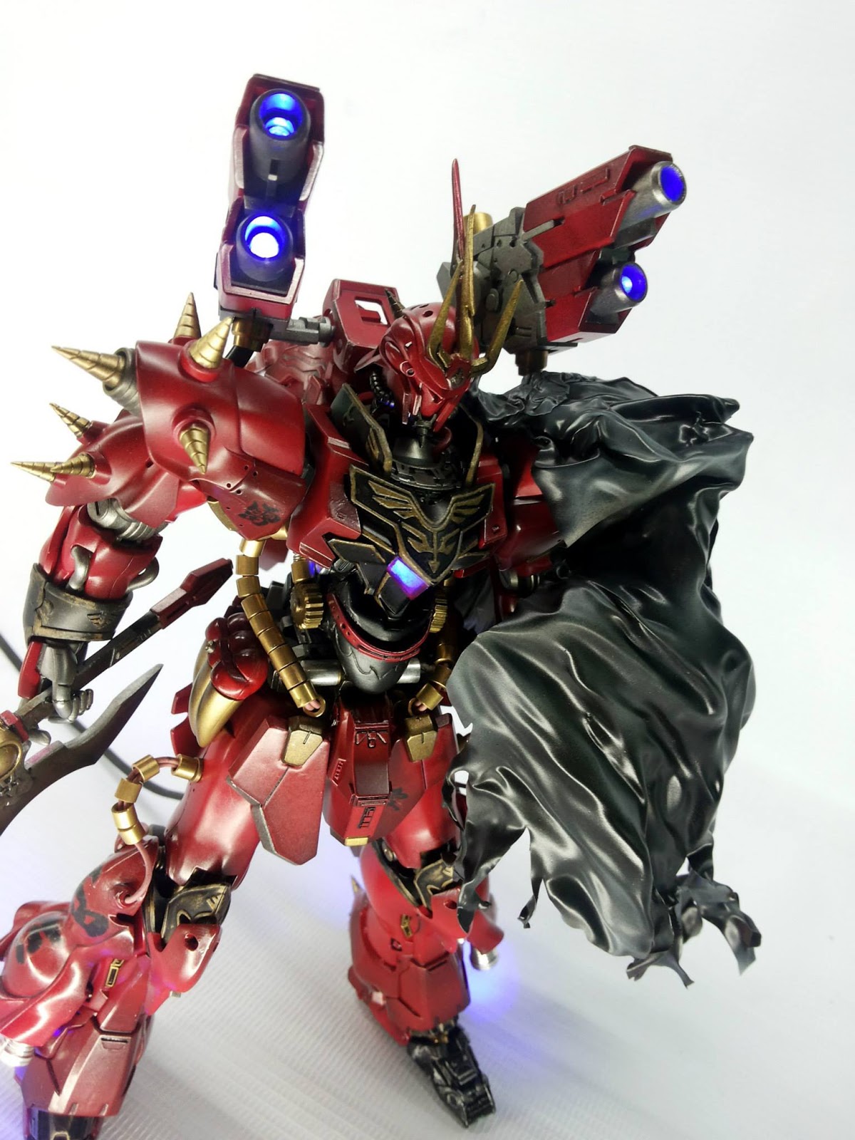 Custom Build: HGUC 1/144 MSN-06S Sinanju "RAVEN"