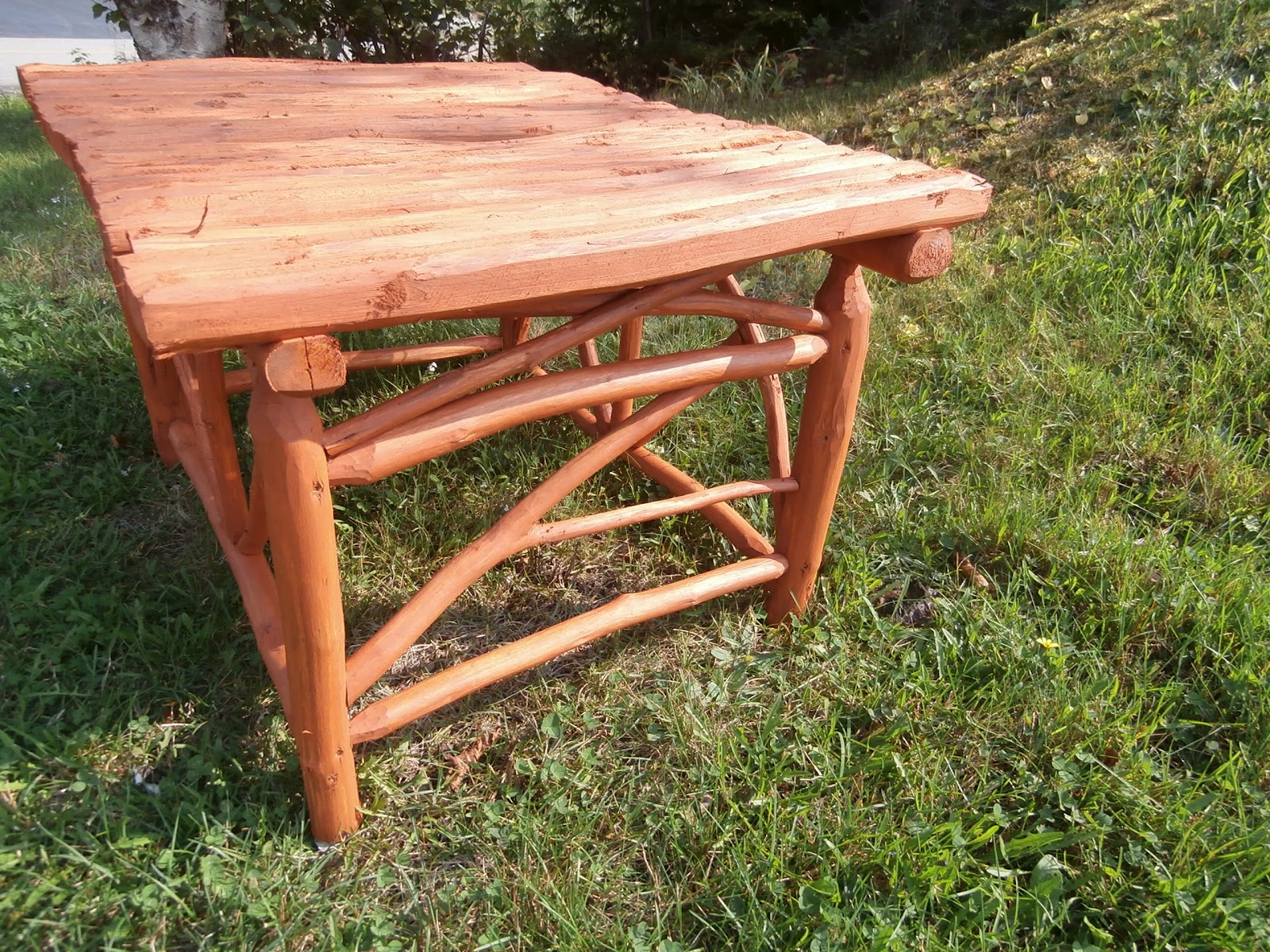 Bills Garden Tips: Rustic Garden Table