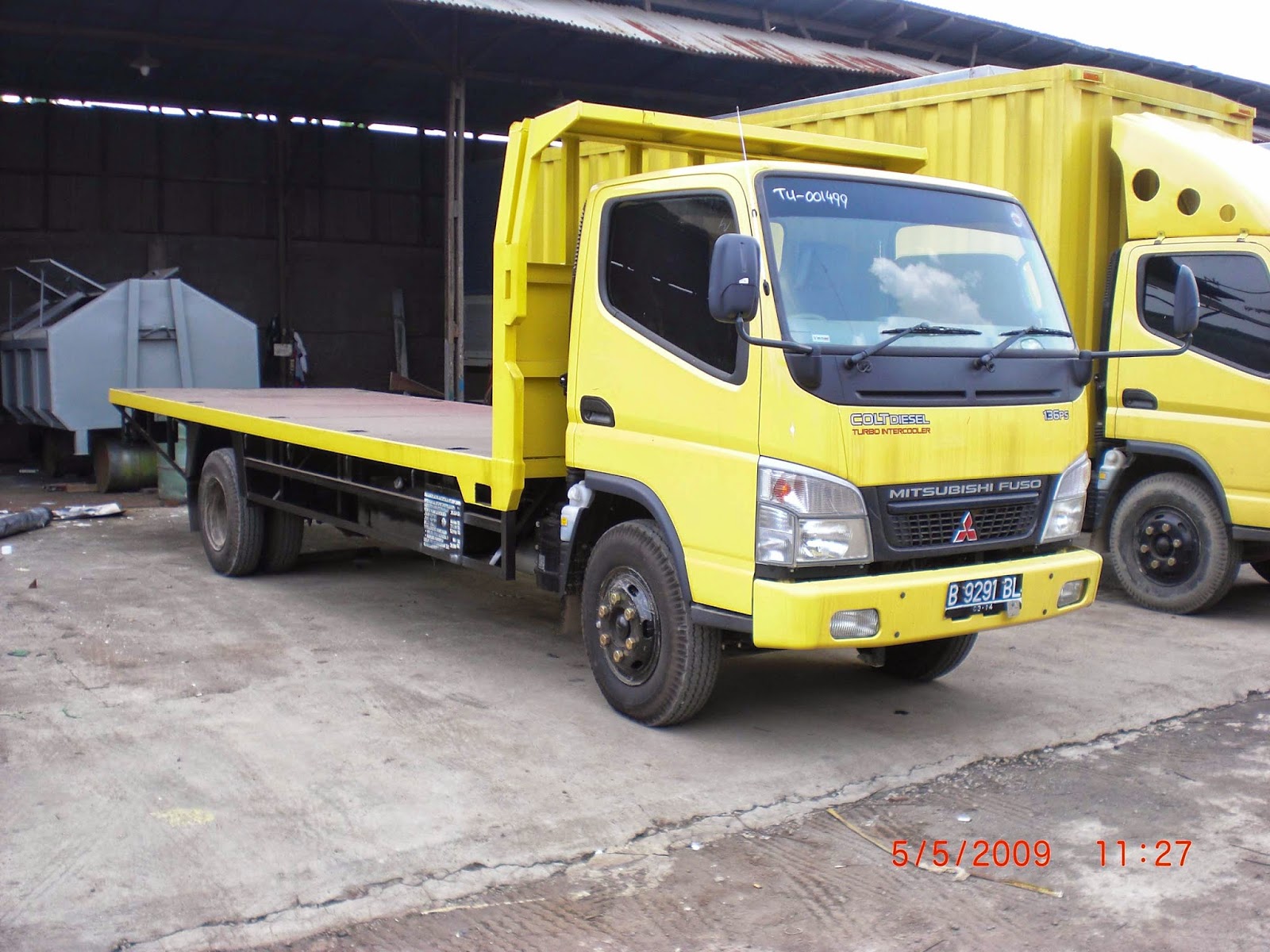 TRUCK BAK KAYU ATAU BAK BESI ~ DEALER MITSUBISHI JAKARTA FUSO TRONTON ...