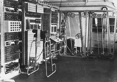 Colossus, la máquina que acortó la Segunda Guerra Mundial | EL CAJÓN DE ...