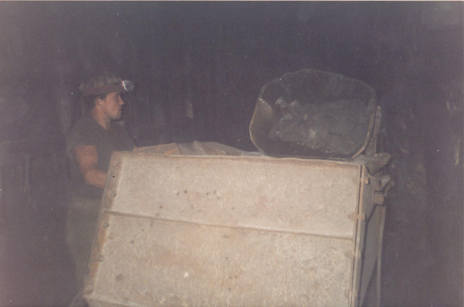 BROSTENI - OCUPATIA MINERIT: Scurt istoric al mineritului din Brosteni