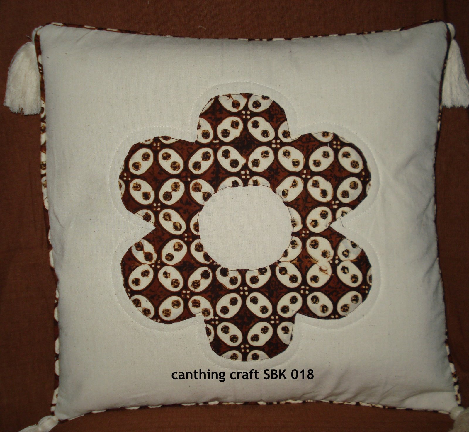 Canthing Craft: Sarung Bantal Batik