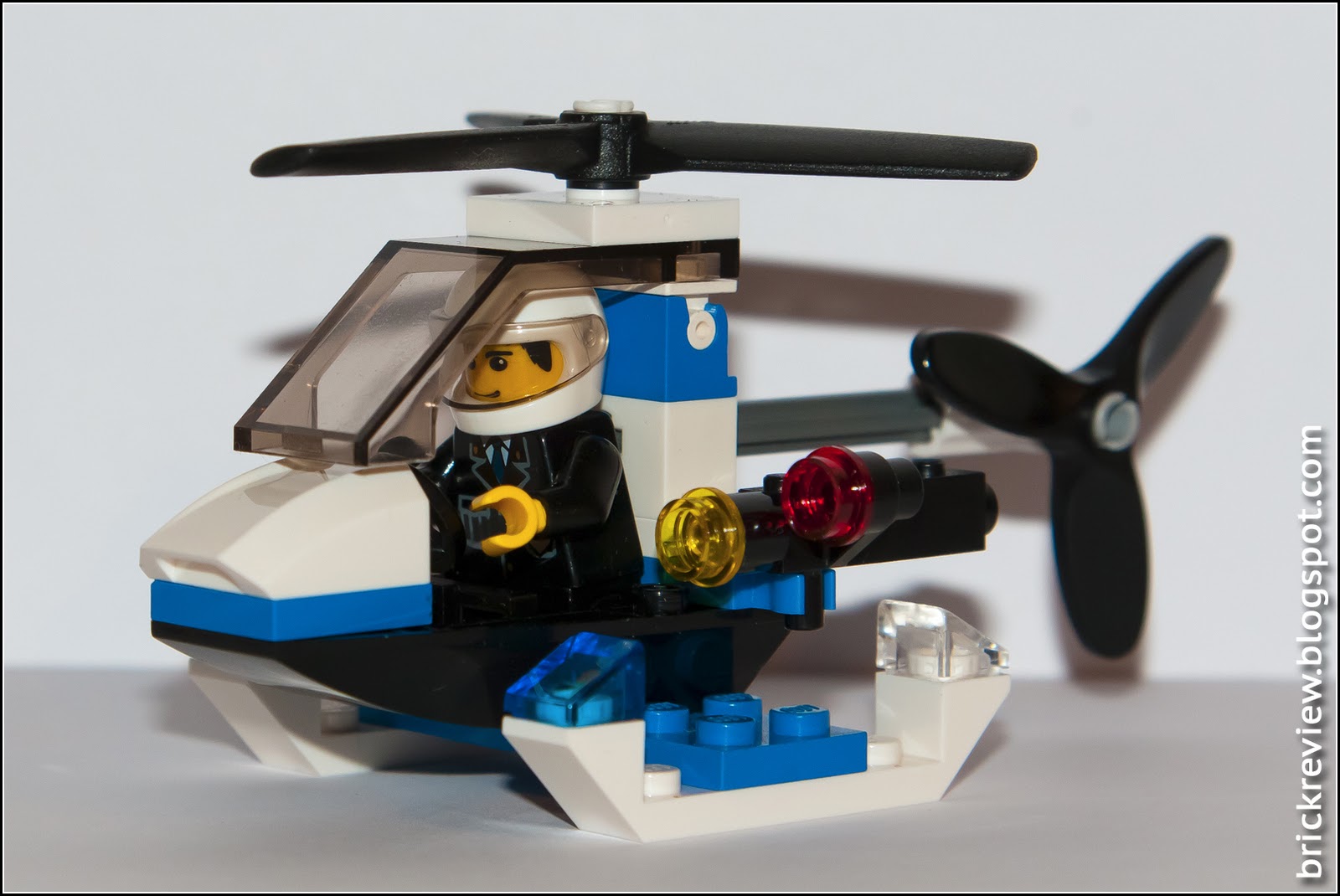 Brickreview: LEGO 4991: MiniElicottero della Polizia