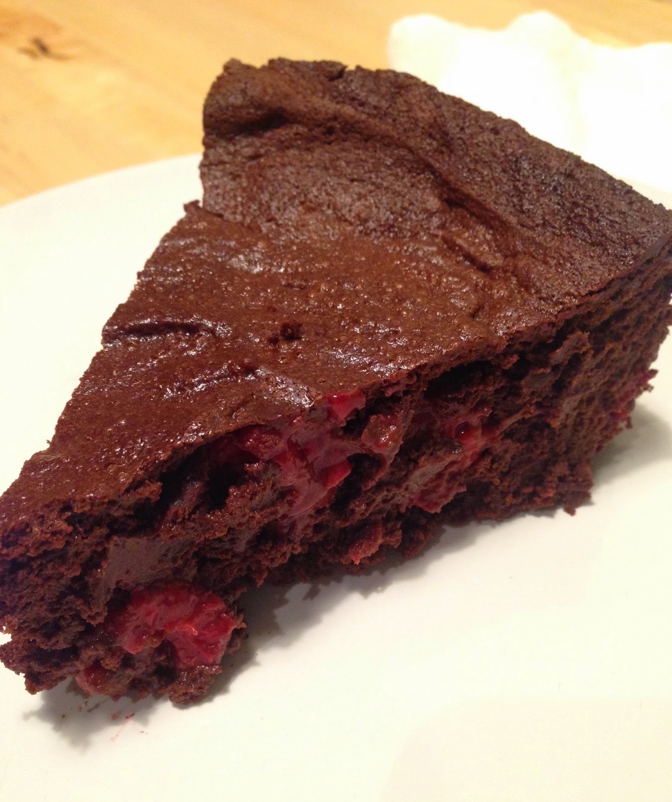 Taya's Kitchen: Dark Chocolate and Raspberry Torte