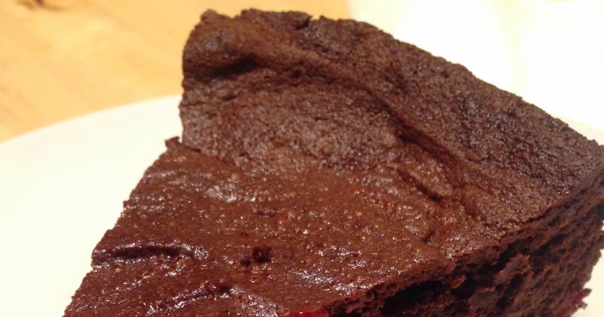 Taya's Kitchen: Dark Chocolate and Raspberry Torte