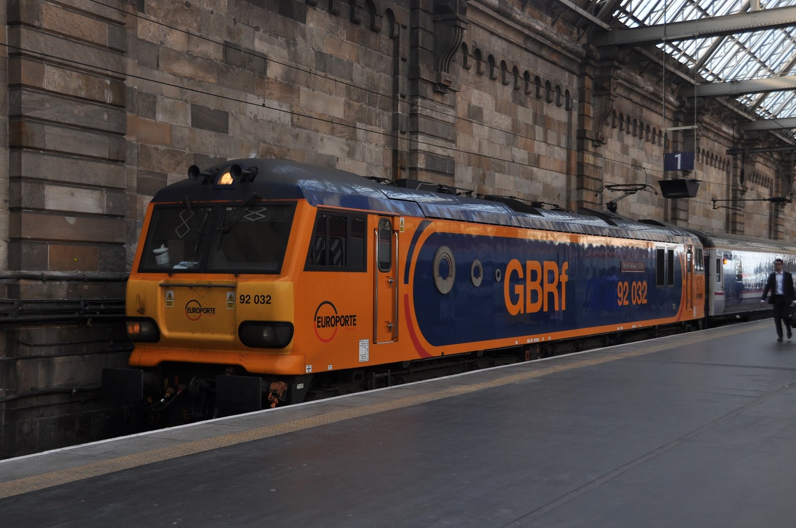 Trains Today: GB Railfreight on the Caledonian Sleeper