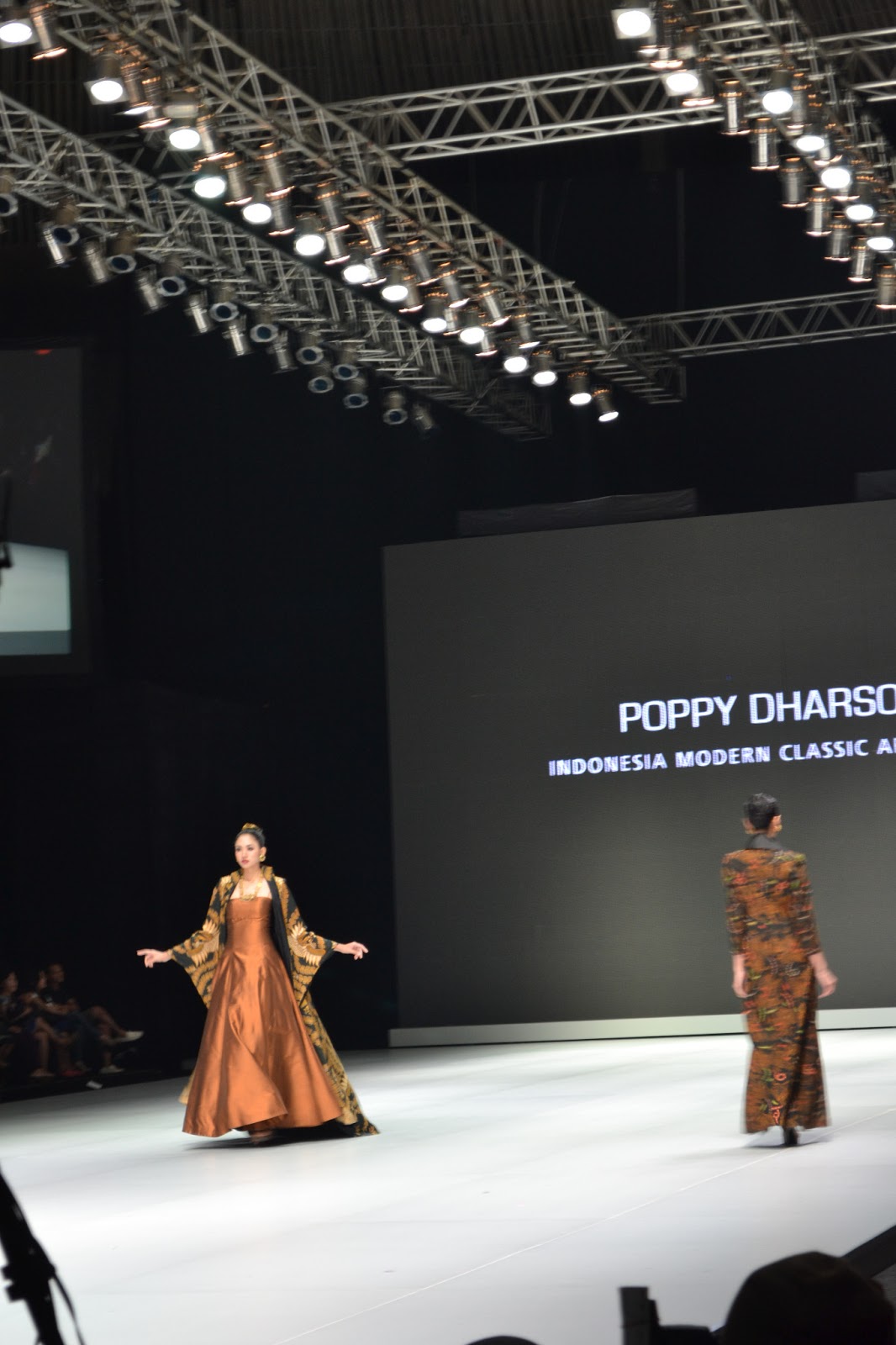 Kiky Mizanie: Indonesia Fashion Week - Day 4 Consensual Modernity ...