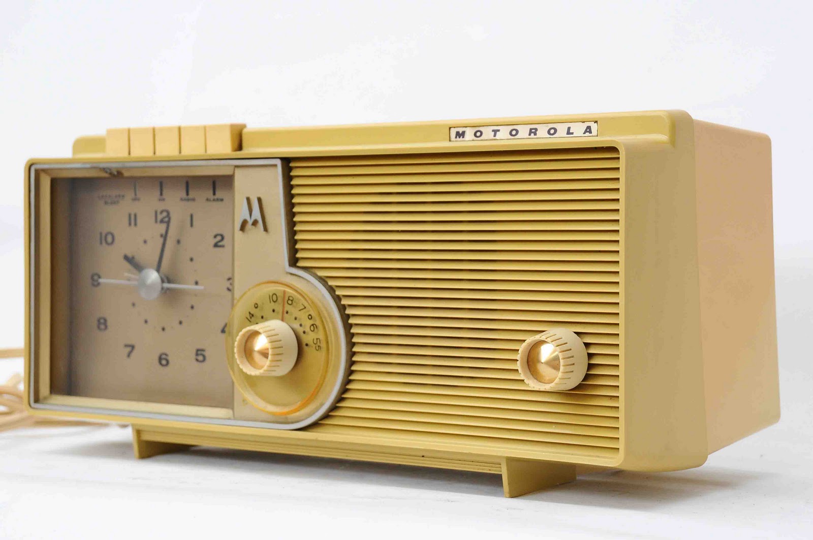 Old Vintage Gallery: Vintage Motorola Tube AM Radio C5S with Alarm ...