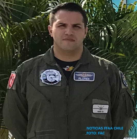 NOTICIAS FFAA CHILE: Piloto FACh de Hermes 900
