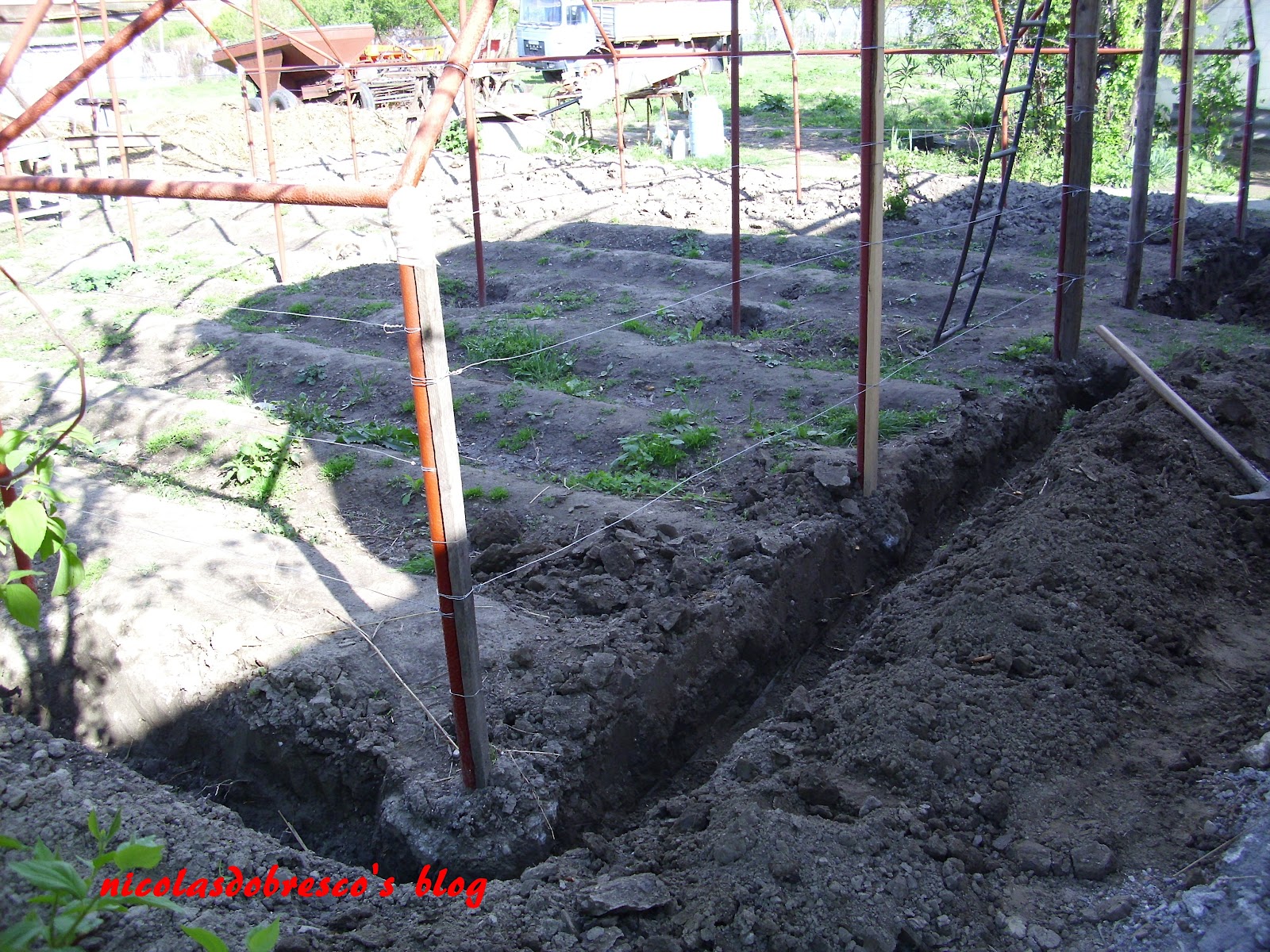 __ Nicolas _le_ jardinier __: Constructia unui solar/sera de legume ...