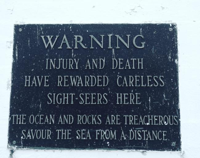 Warning Signs That Are Really Scary (28 Pics)