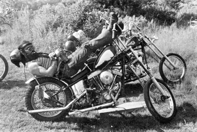 Hells Angels Ride the Big Apple ~ Riding Vintage