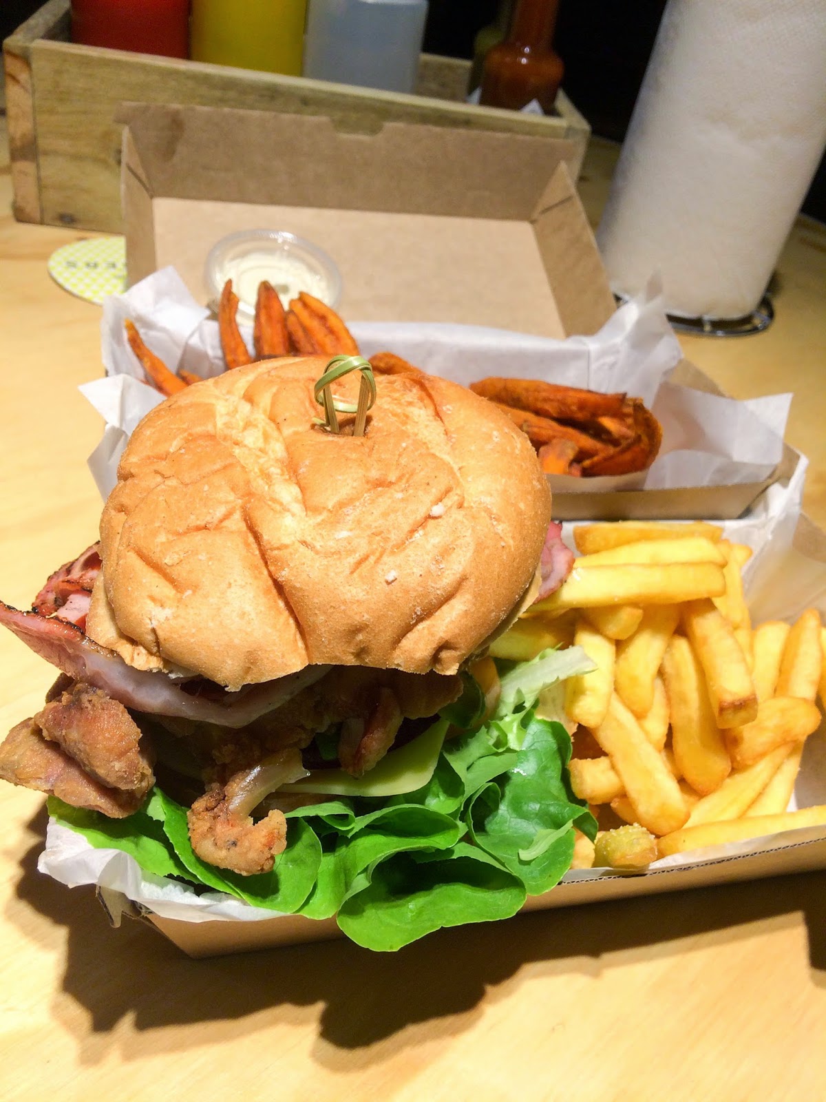 Burger Bro? - Sydney CBD - Chew Your Chow | Travel and Food Guides
