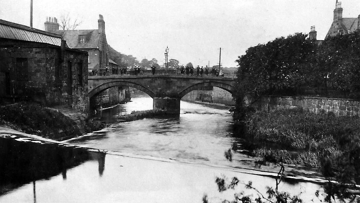 Tour Scotland: Old Photograph Shaw Brig Pollokshaws Glasgow Scotland