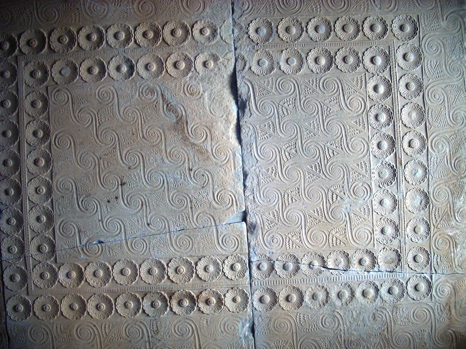 Metron Ariston: The Treasury of Minyas