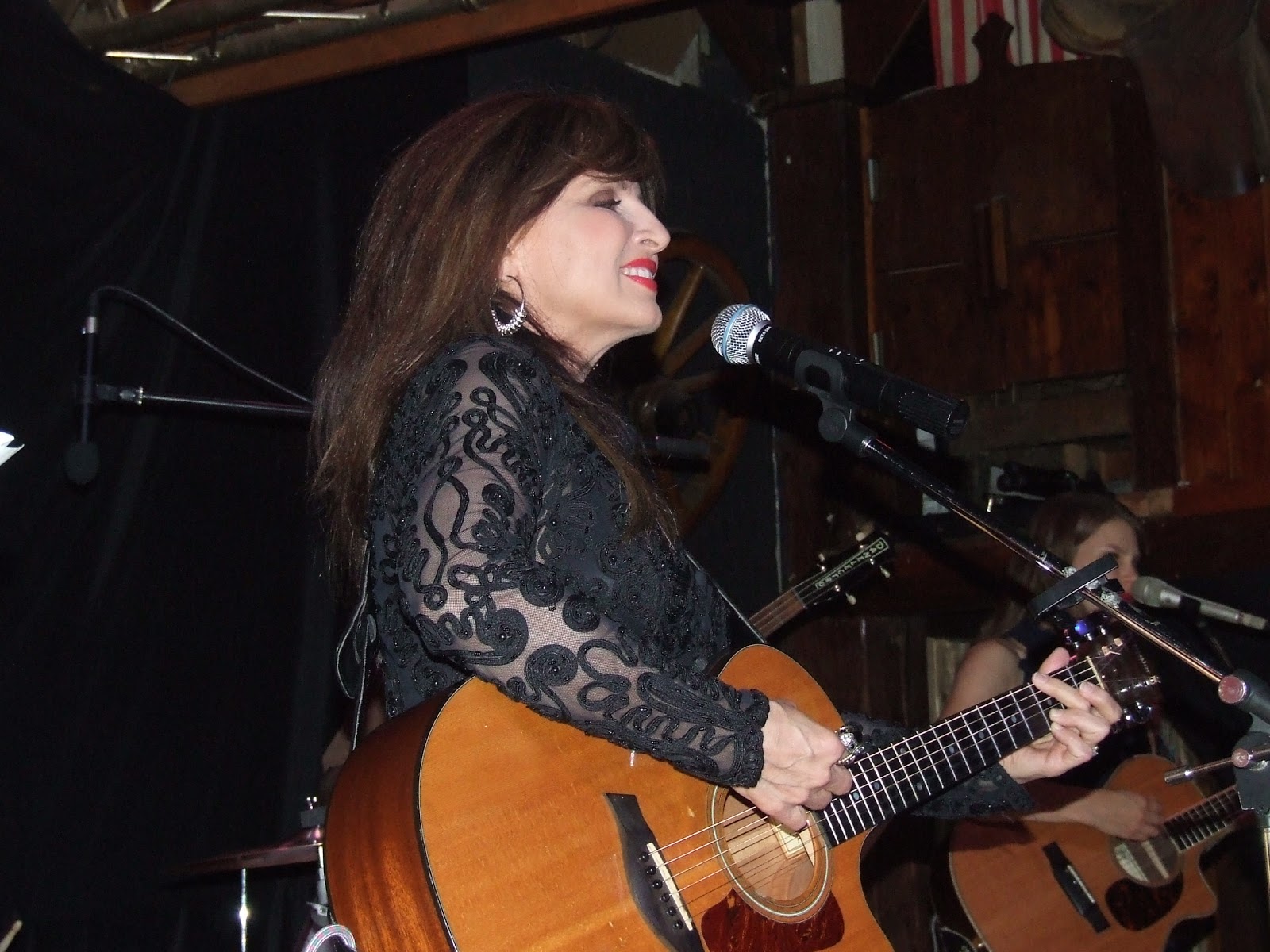 Deborah Allen im „Four Corners“ in Untermeitingen - Country Music News ...