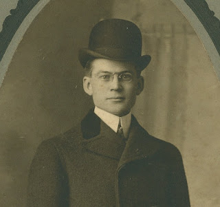 The Victorian Times: Victorian Barbershop