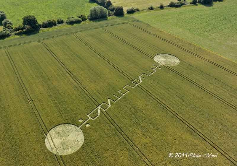 Curious? Take a look . . . .: CROP CIRCLES . . . . Here lies the TRUTH