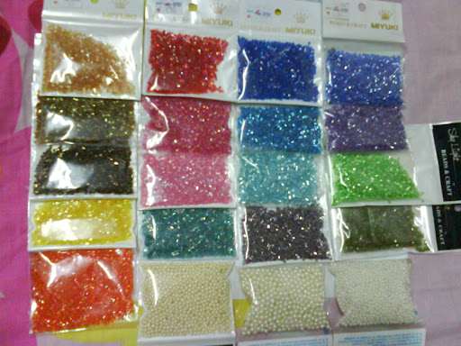 Seni Sulam Manik dan Labuci: Memilih Manik Untuk Sulaman