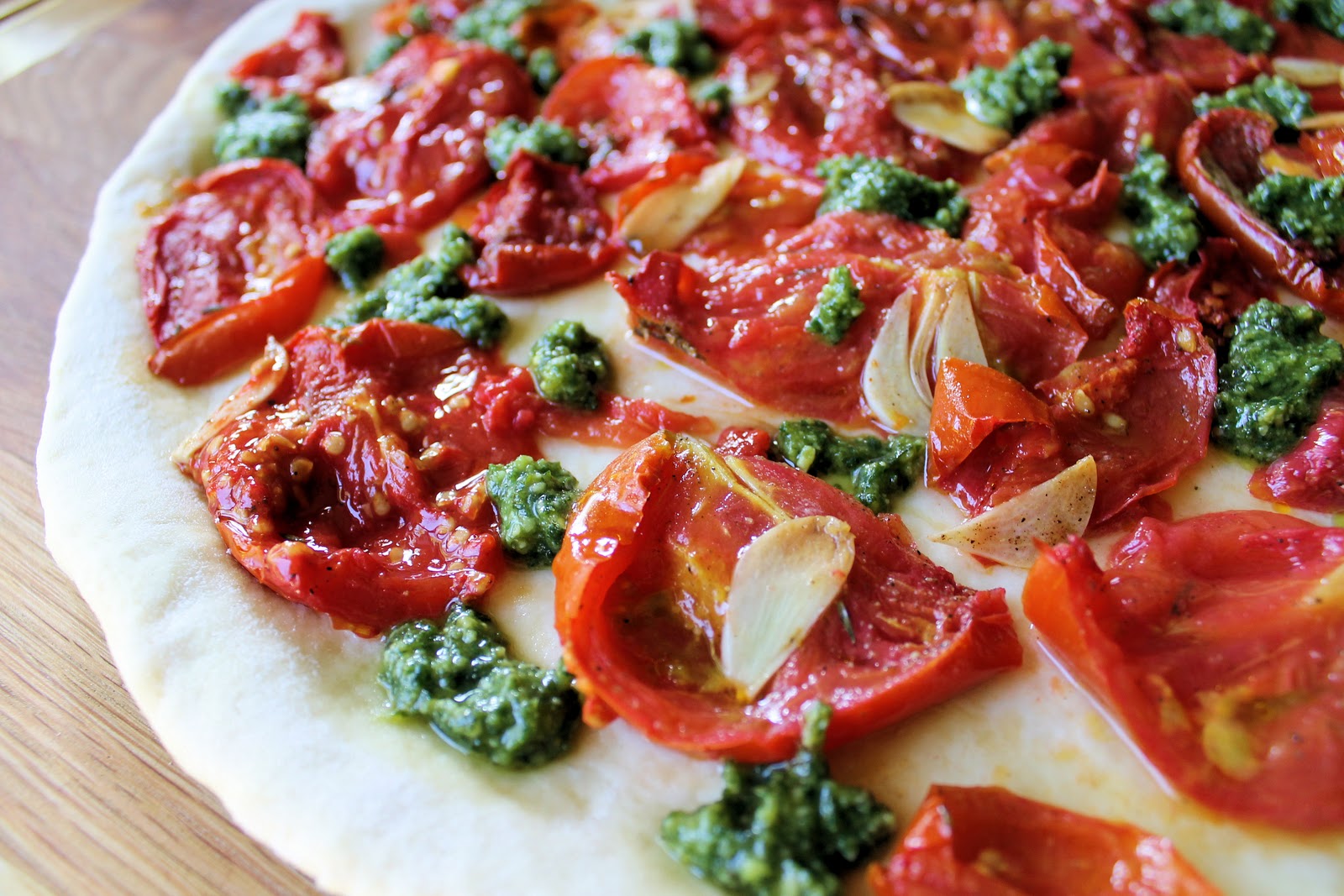 La Pizza me Encanta: RECETA:"Pizza con tomates asados, pesto de ...