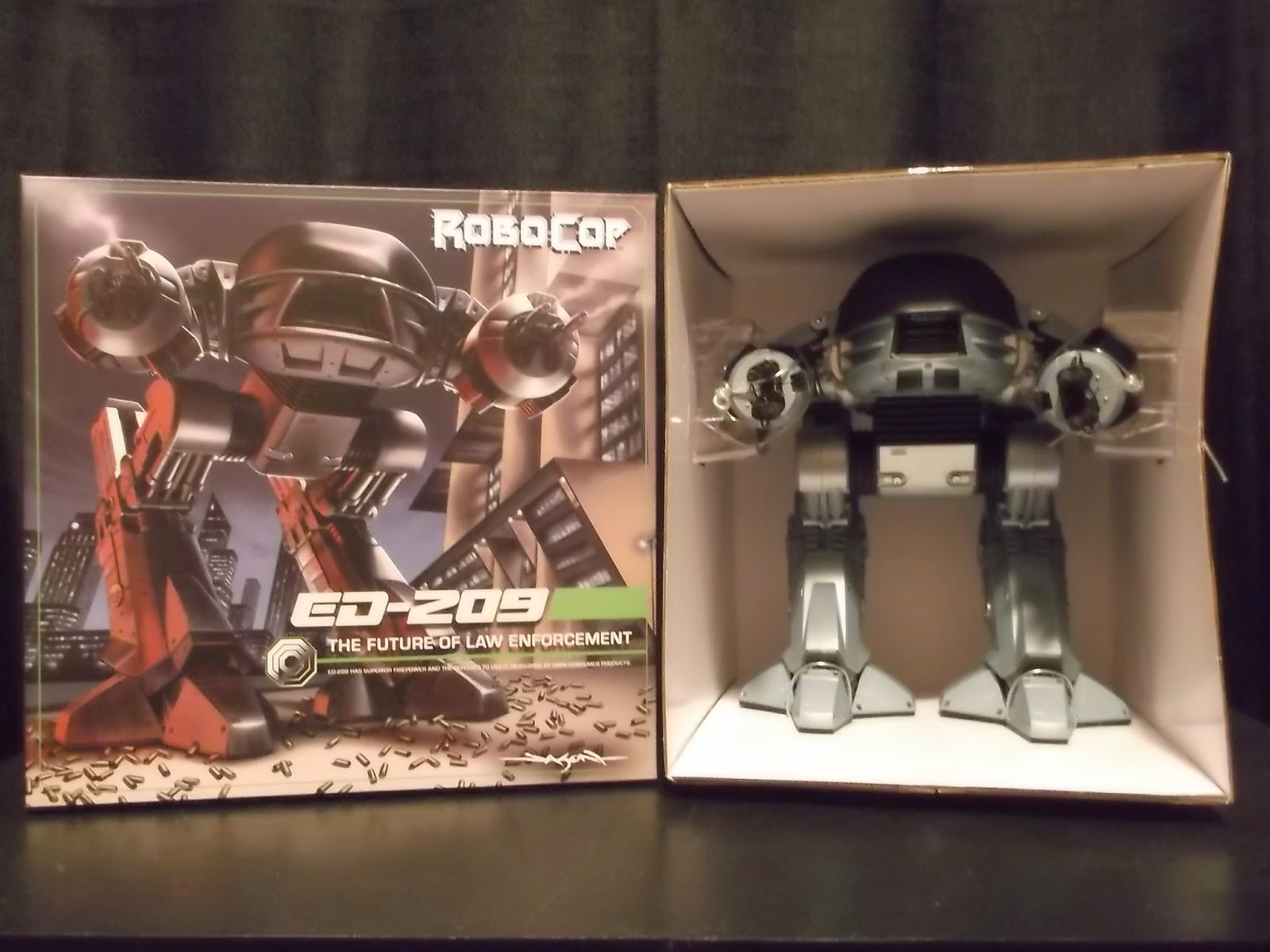 Toyzone Enterprise: Neca - Robocop - ED-209 10'' Action Figure Box ...