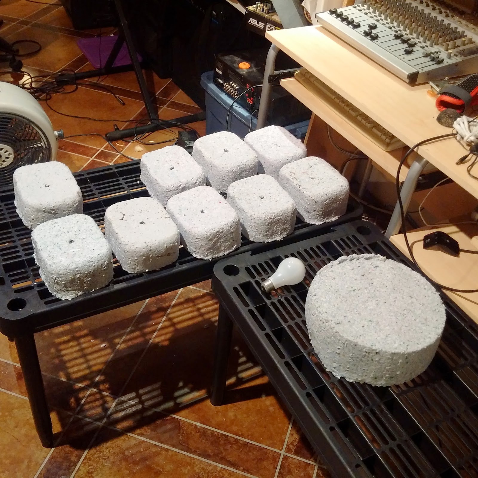 My RV mods: DIY paper firelogs