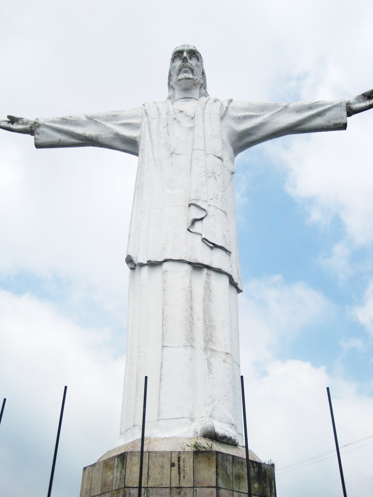 When in Cali, Colombia: Going up to Cristo Rey