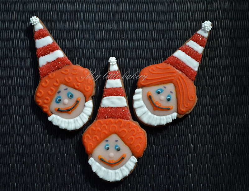 clown-1.JPG (800×614) | Cookies theme, Cookie decorating, Novelty christmas