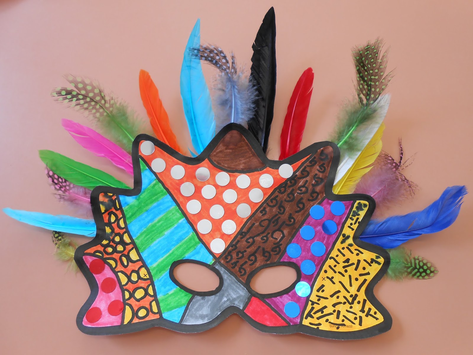 Amiscol: Masque de carnaval comme Romero Britto