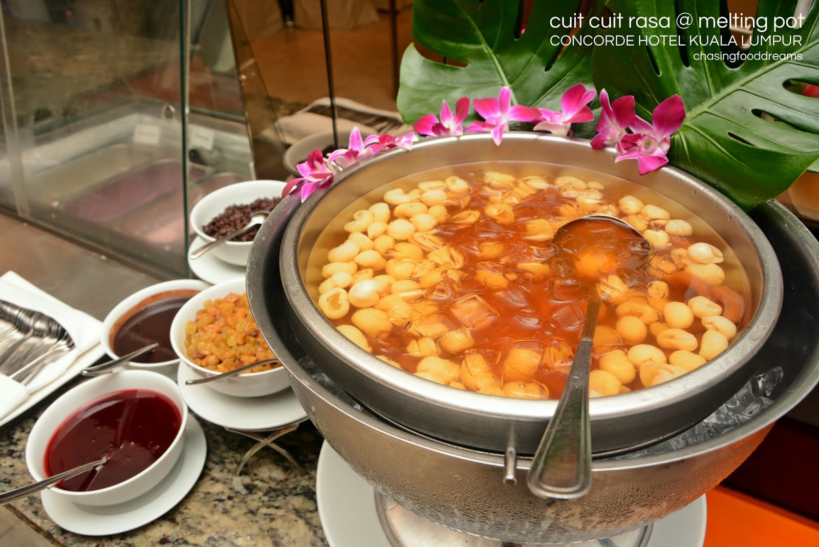 CHASING FOOD DREAMS: Buka Puasa Buffet @ Melting Pot Café, Concorde ...