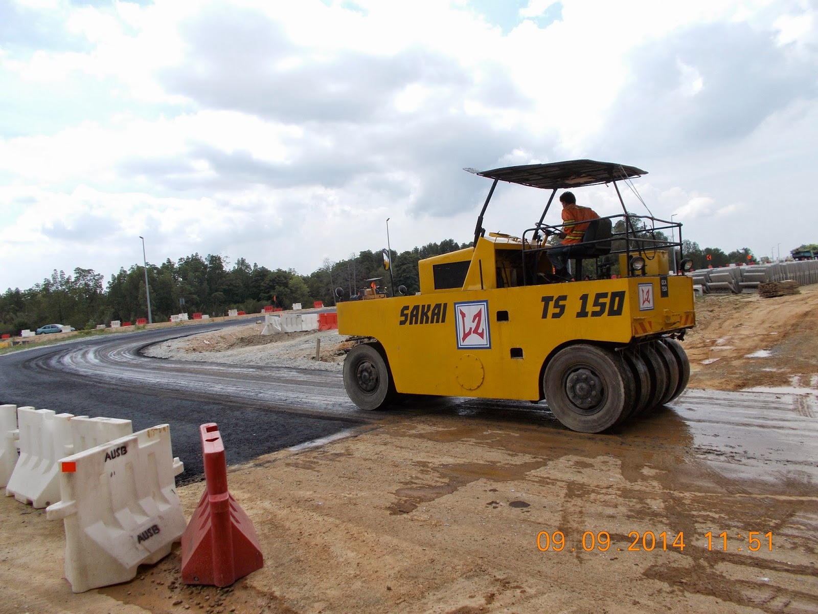 Perjalanan Seorang Jurutera Awam: Jentera yang digunakan untuk kerja jalan