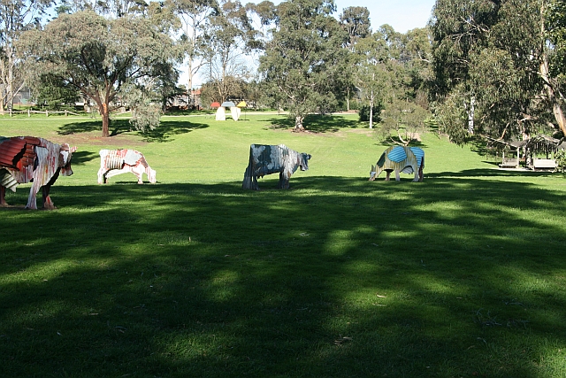 TRACKS, TRAILS AND COASTS NEAR MELBOURNE : Heritage Trail, Banksia Park ...