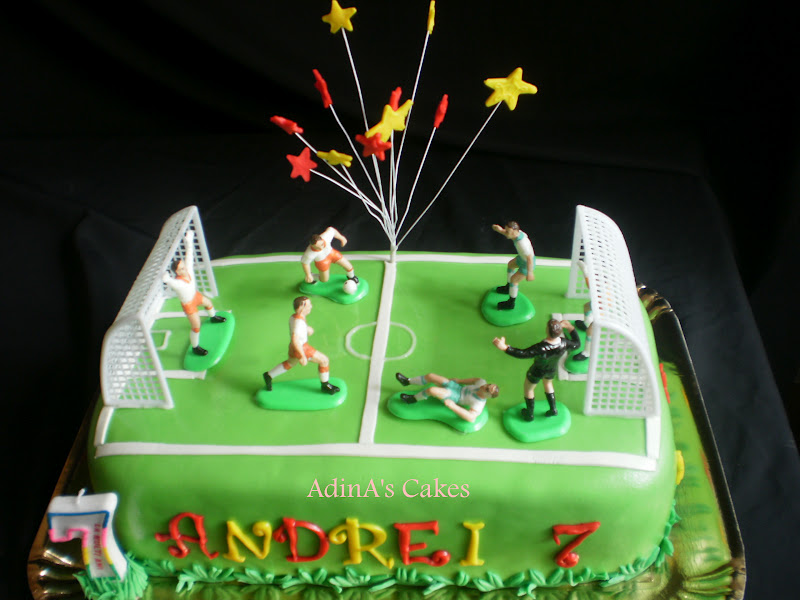 AdinA's Cakes -Torturi magice in Galati: TORT TEREN DE FOTBAL