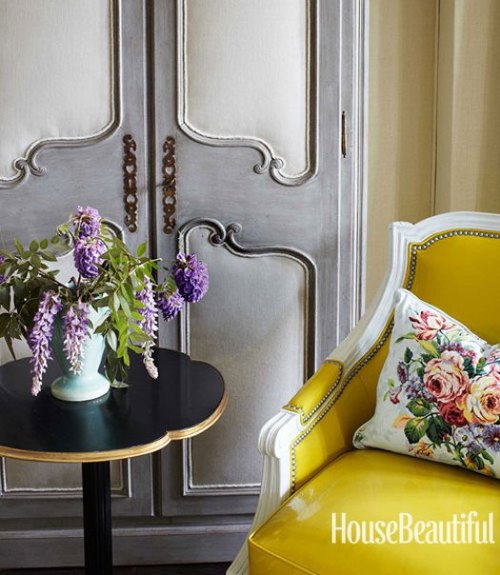 Eye For Design: Decorating With The Grey and Yellow Color Combination