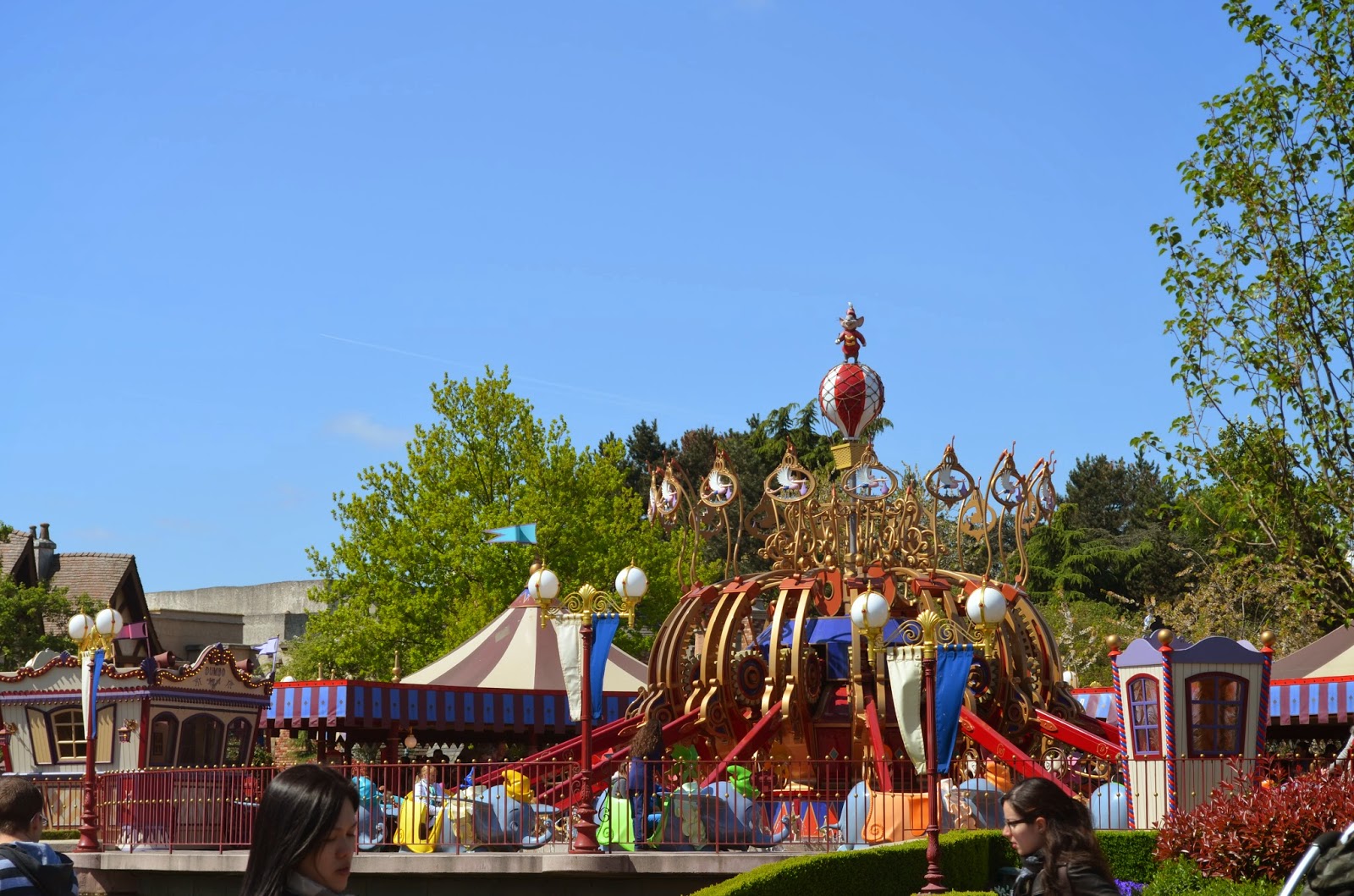 Na Disney: Disneyland Paris - o Mickey fala francês!