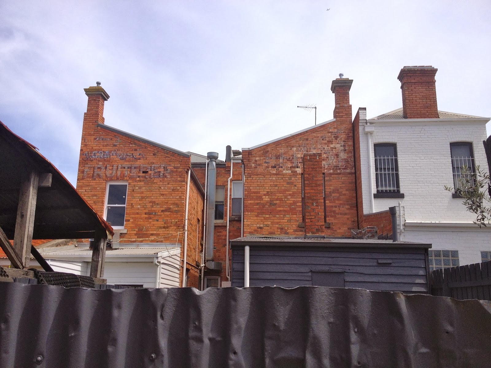 Finding the radio book: A big collection of Melbourne ghost signs ...