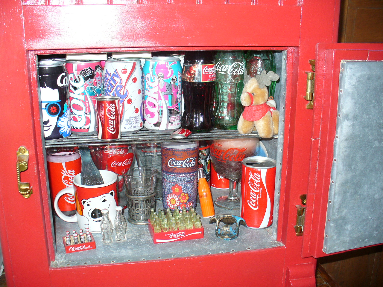 Our Arts and Crafts Home: Coca-Cola Ice Box