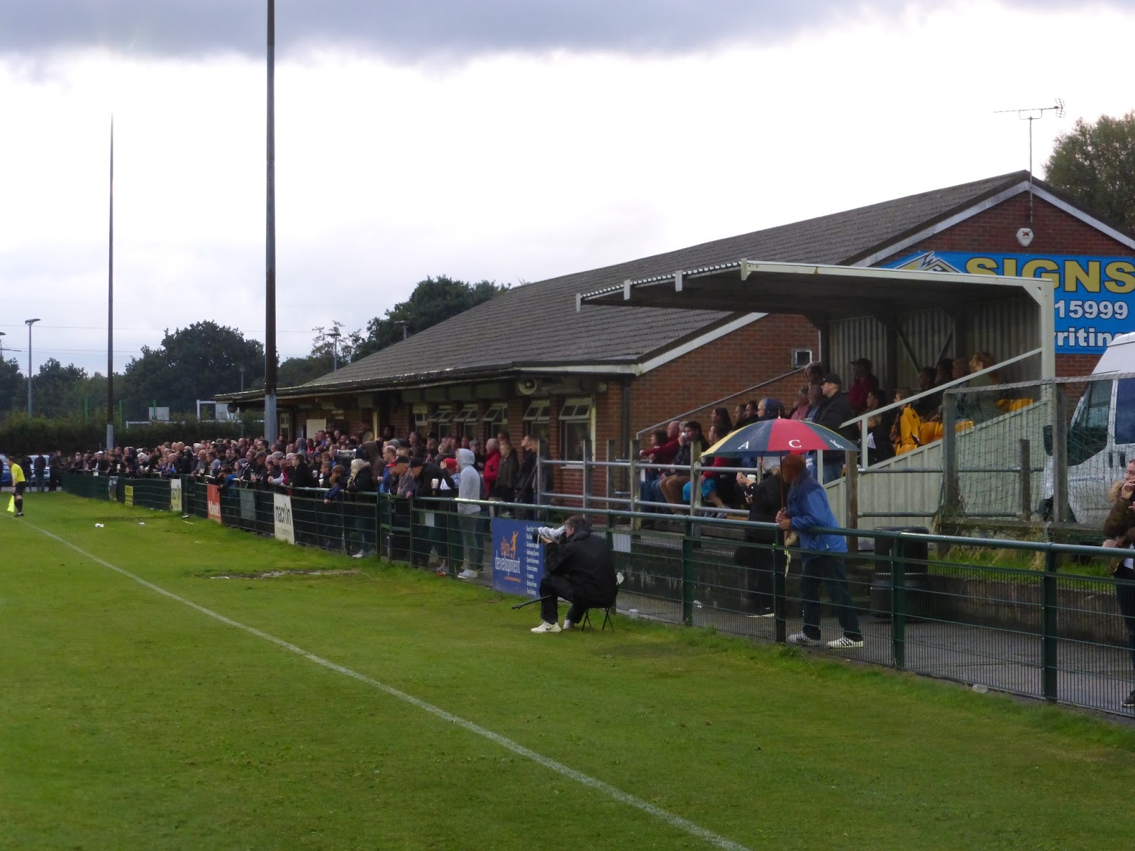 Crawley Town Football Club History: THIRTY TWO PICTURES: Three Bridges ...