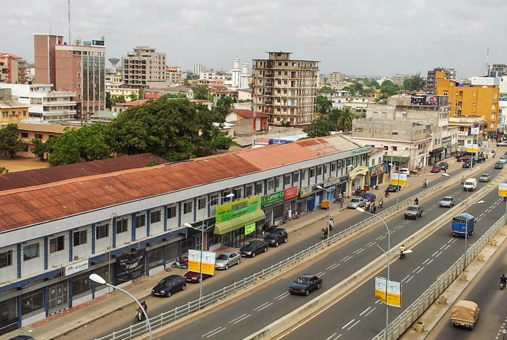 COTONOU (KOTONU), THE LARGEST CITY OF BENIN