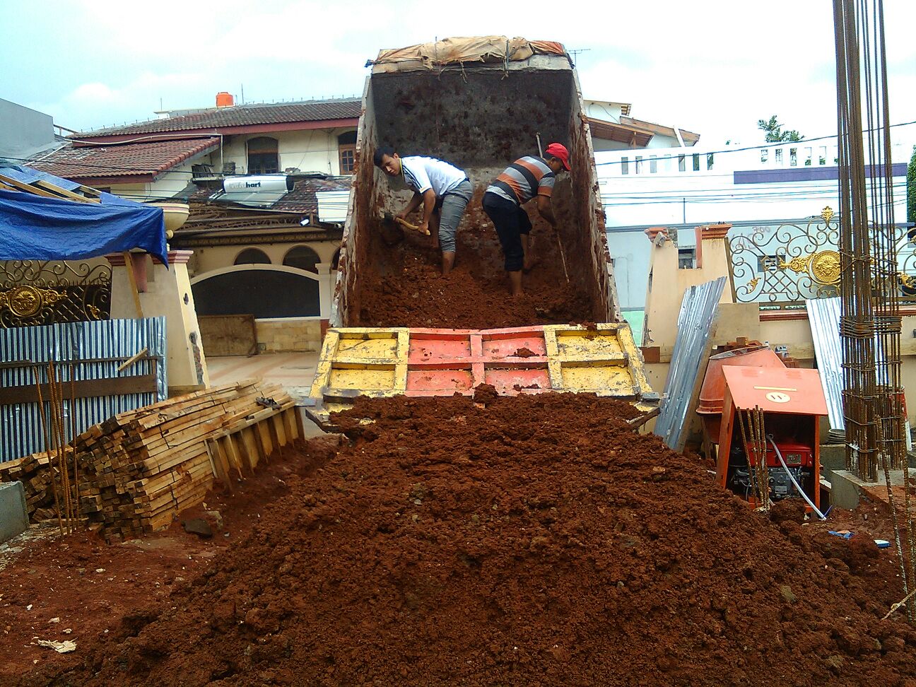 Pengurukan Tanah Untuk Perumahan | Galian Urugan dan Material
