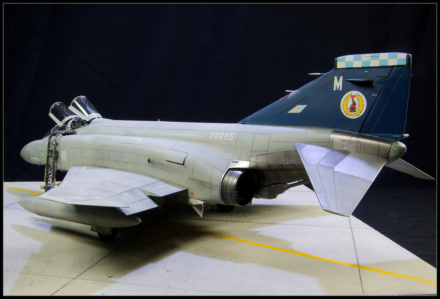 The Hamfisted Modeller: 1/48 Hasegawa F-4 FGR-2 Phantom - No 19 Sqn ...