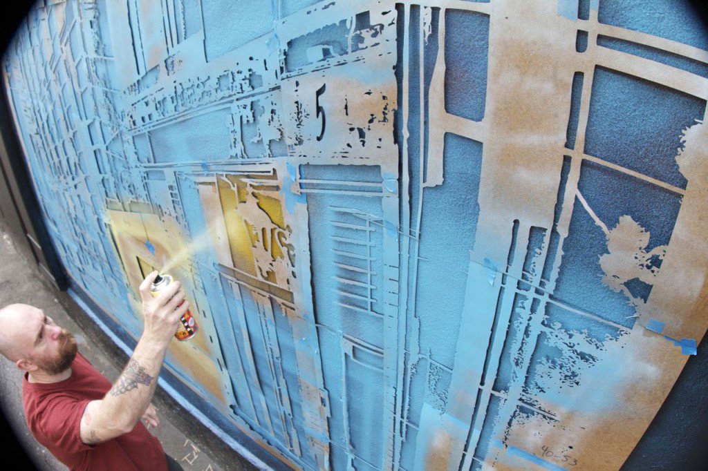 Logan Hicks en el T&J Art Walk : Distorsion Urbana