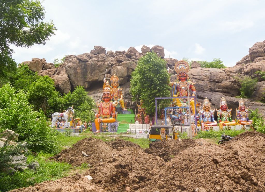 Tamilnadu Tourism: Sunai Karadu Ayyanarappan Temple, Mallur, Salem