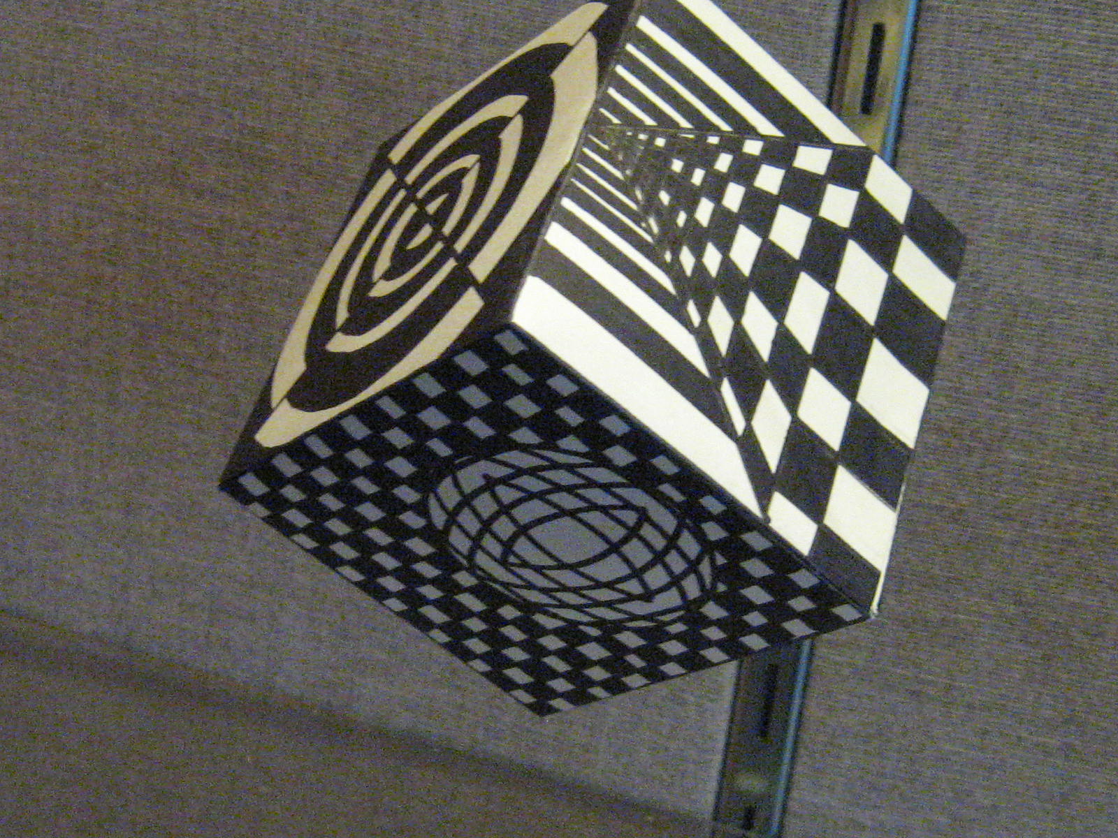 Make it Artwork : Op Art Cubes