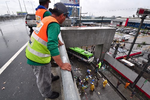 Skyway Bus Accident - Dimple Bus Killed 3 (Picture and CCTV Video)