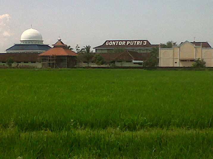 ZULKIFLI HAZMAR: PONDOK PESANTREN MODERN GONTOR