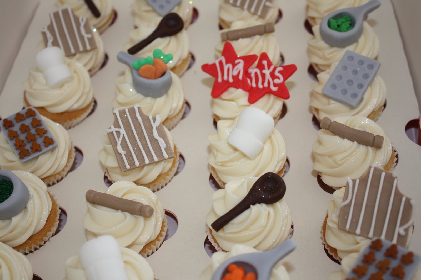 The Little House of Cupcakes: July 2011